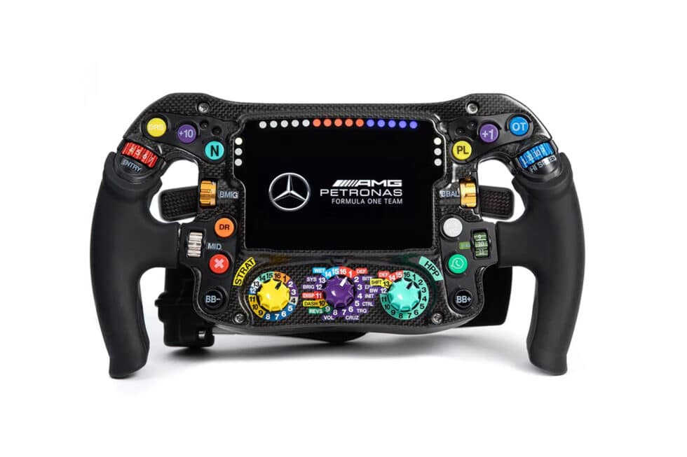 Simlab Mercedes-AMG PETRONAS F1 : Prueba y opiniones (2025) - Sim Racing